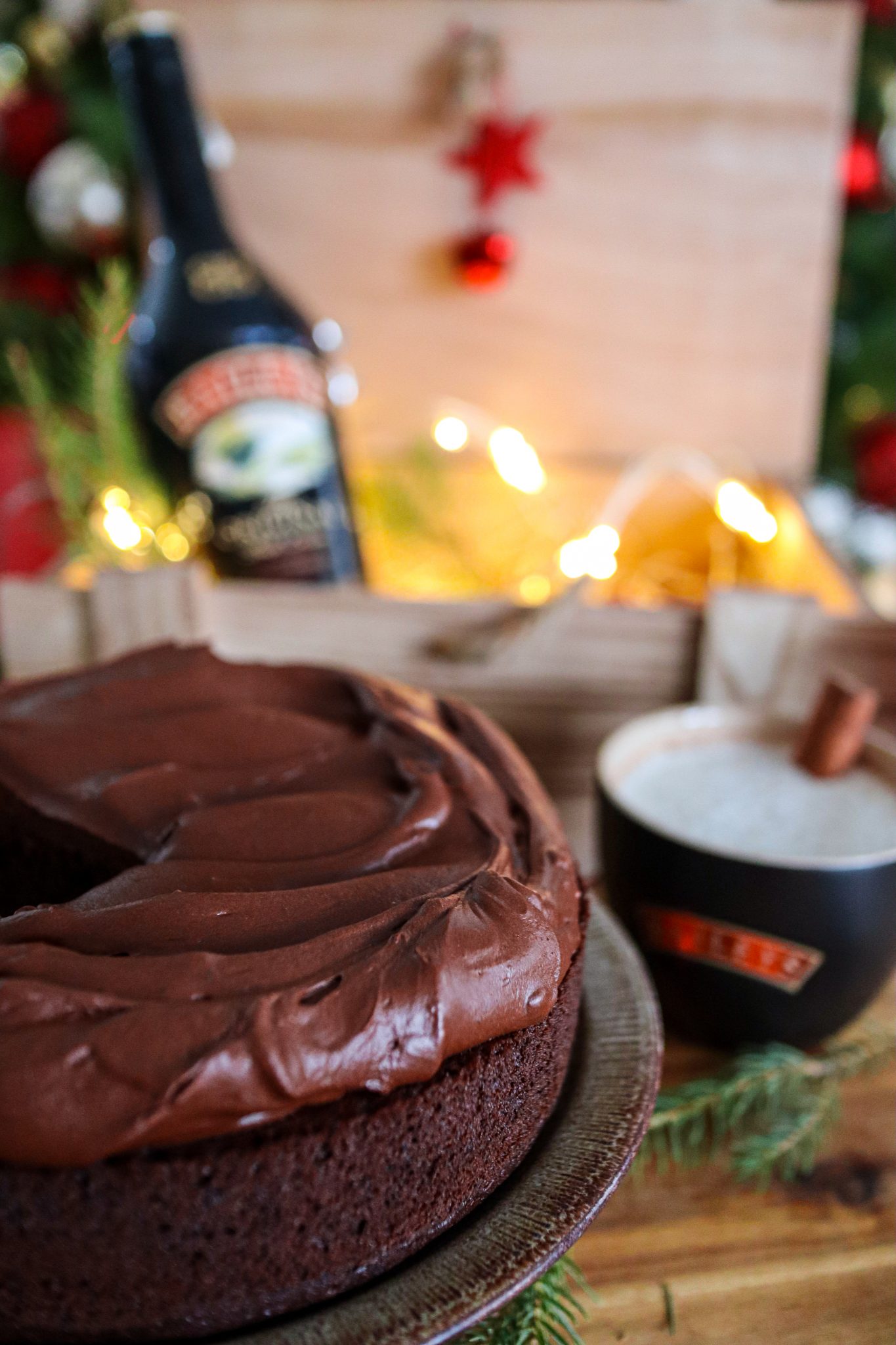 Prajitura cu ganache de ciocolata neagra si crema Bailey’s (VIDEO ...